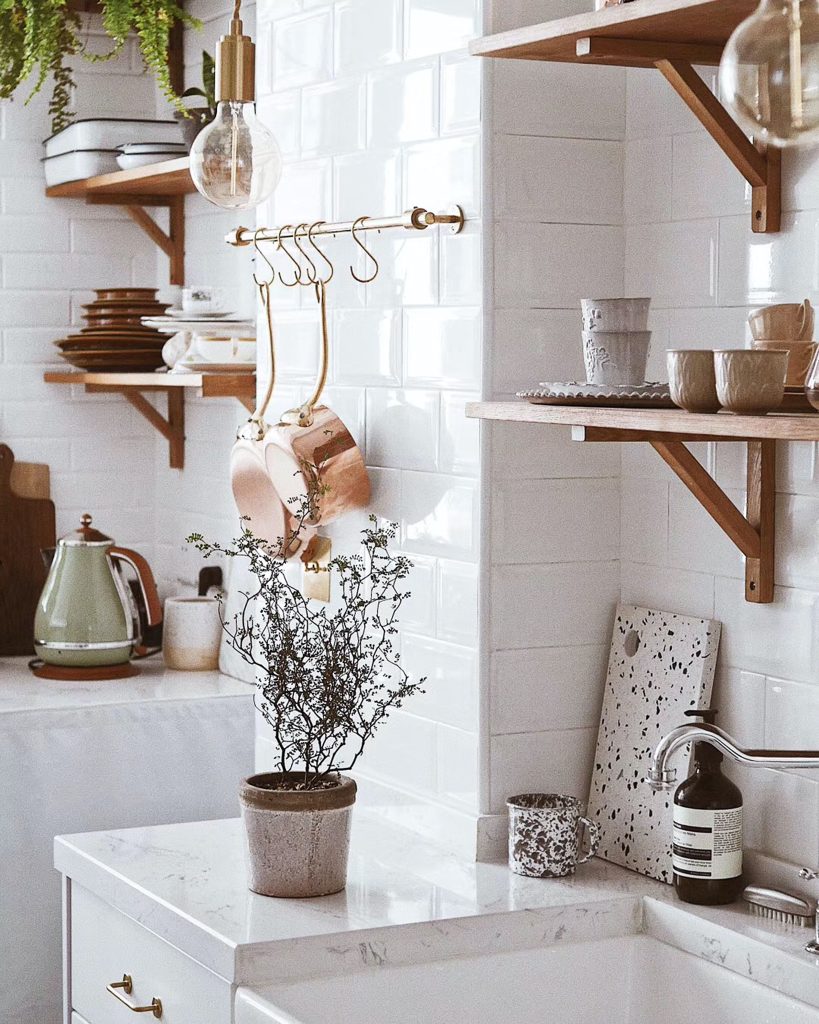 Simple ways: how to decorate in French country style? - Craft & Concept